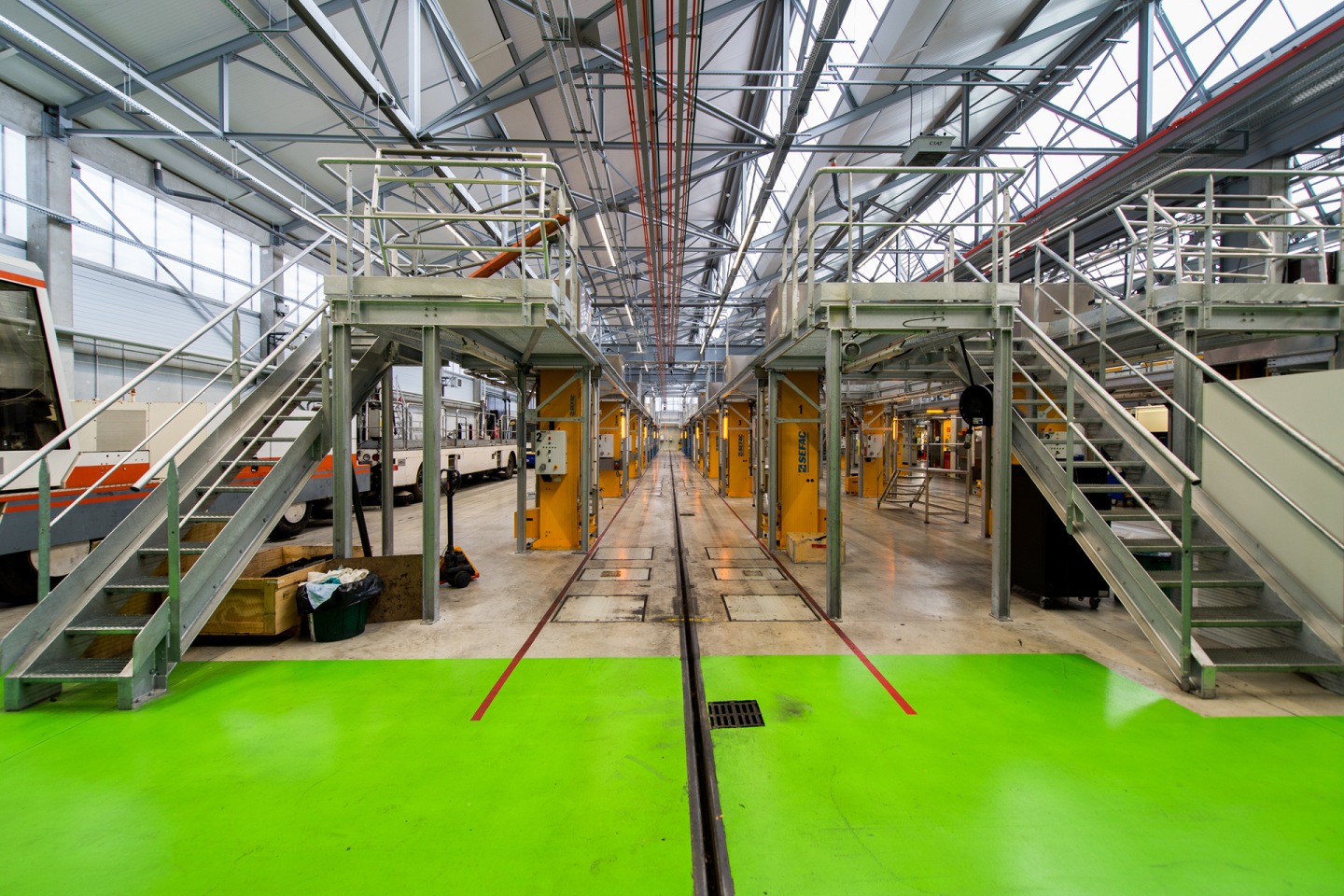 Garages ateliers métro - Basso Cambo — LCR Architectes